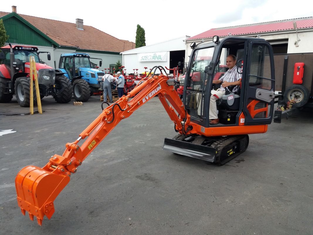 Everun ERE16 Pro mini forgó kotró – Everun